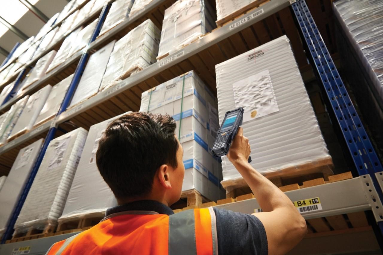 Which terminal and label printer for a modern warehouse? – Etisoft – Blog